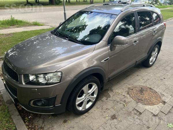 Brūns Chevrolet Captiva 2014 Rīga, ar dzinēja tilpumu 2.20 L un nobraukumu 138 tūkst. km par 5990 €, foto 5 vietnē AUTOMOTO.COM.LV