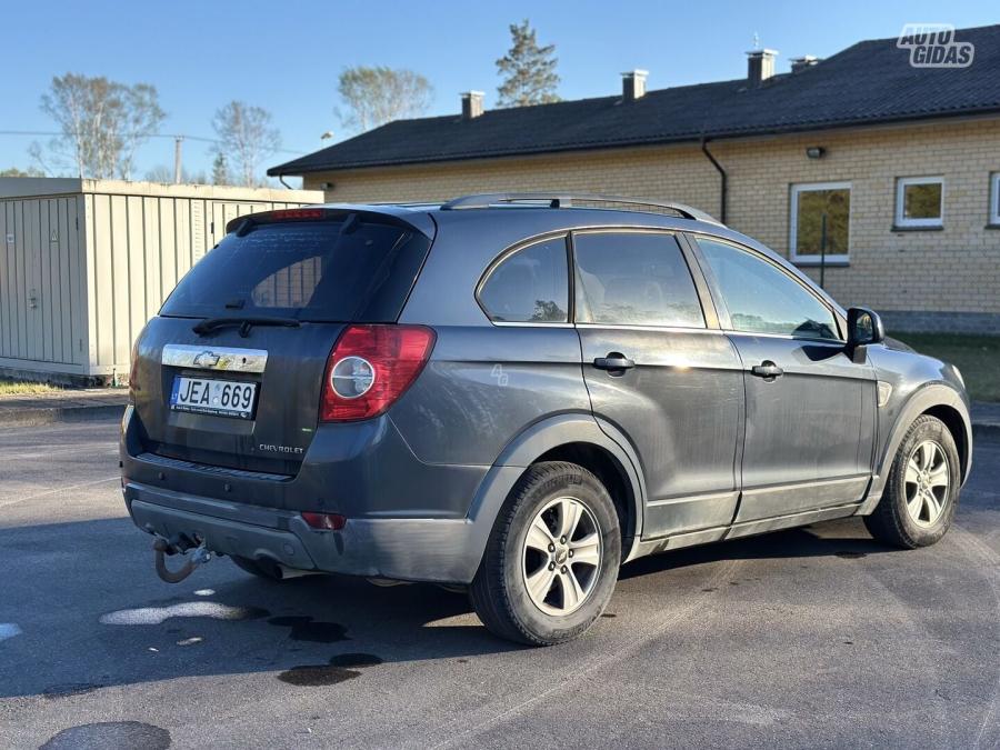 Chevrolet Captiva 2006 Naujoji Akmenė, ar dzinēja tilpumu 2.00 L un nobraukumu 242 tūkst. km par 1500 €, foto 8 vietnē AUTOMOTO.COM.LV