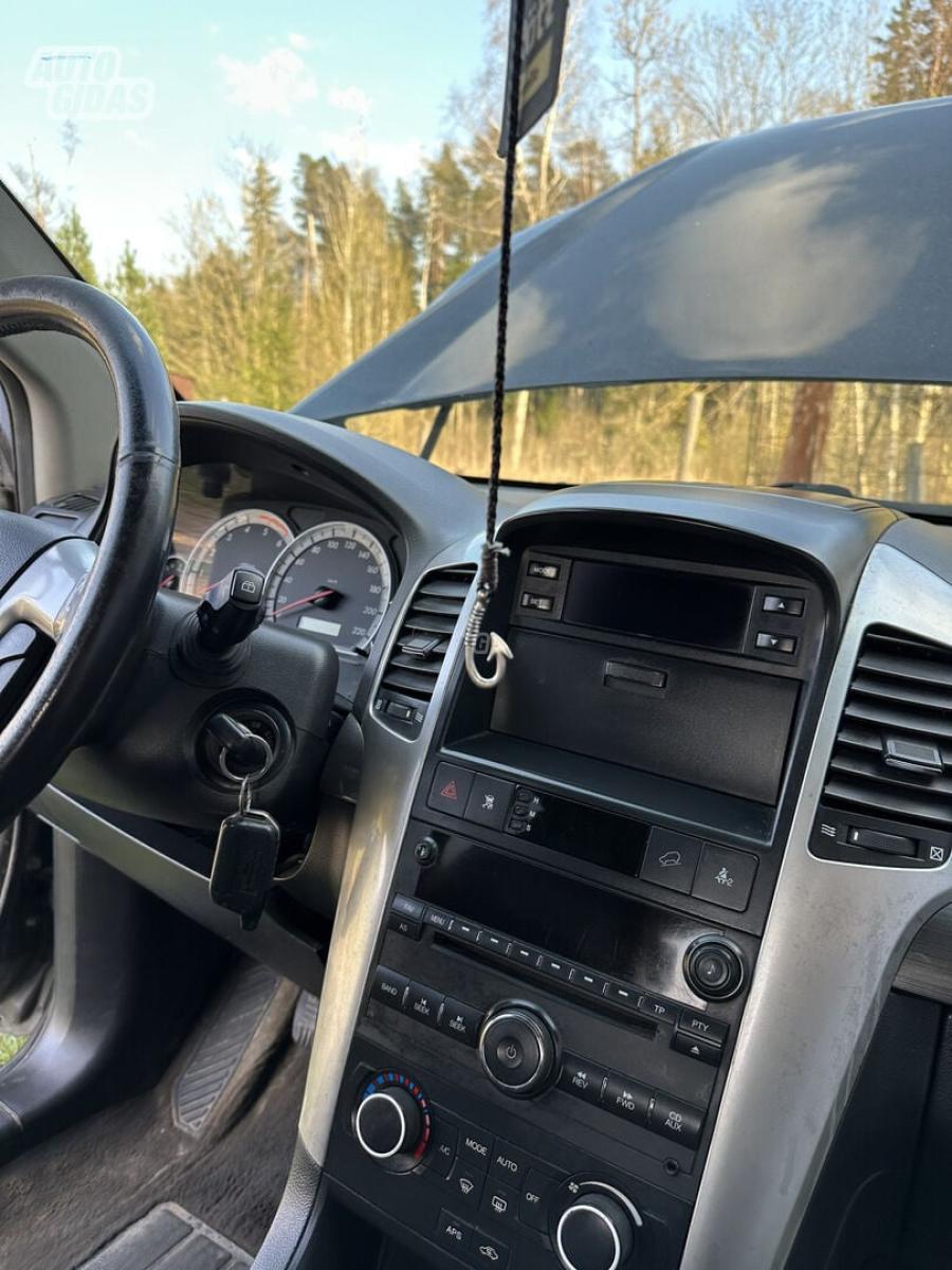 Chevrolet Captiva 2006 Naujoji Akmenė, ar dzinēja tilpumu 2.00 L un nobraukumu 242 tūkst. km par 1500 €, foto 15 vietnē AUTOMOTO.COM.LV