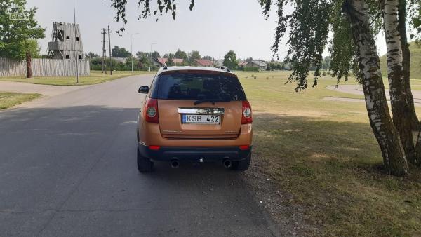 Chevrolet Captiva 2006 Šauļi vietnē Chevrolet Captiva 2006 Šauļi, ar dzinēja tilpumu 2.40 L un nobraukumu 334 tūkst. km par 1800 €, foto 3 vietnē AUTOMOTO.COM.LV