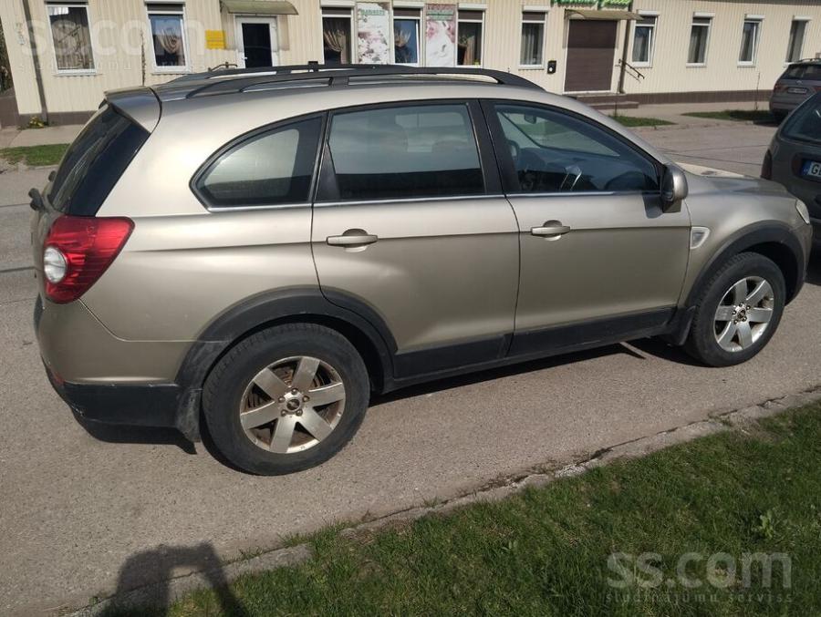 Chevrolet Captiva 2007 Daugavpils, ar dzinēja tilpumu 2.40 L un nobraukumu 230 tūkst. km par 1600 €, foto 2 vietnē AUTOMOTO.COM.LV