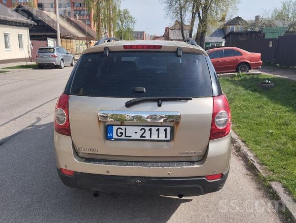 Chevrolet Captiva 2007 Daugavpils, ar dzinēja tilpumu 2.40 L un nobraukumu 230 tūkst. km par 1600 €, foto 3 vietnē AUTOMOTO.COM.LV