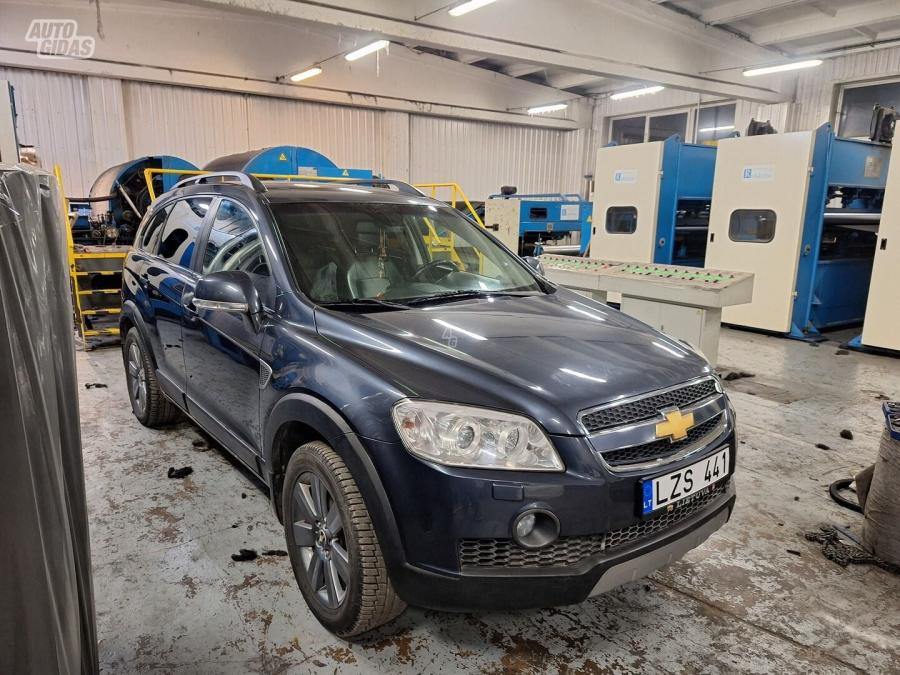 Chevrolet Captiva 2007 in Vilnius, with an engine capacity of 2.00 L and mileage of 346 thousand km for 3000 €, photo 3 on AUTOMOTO.COM.LV