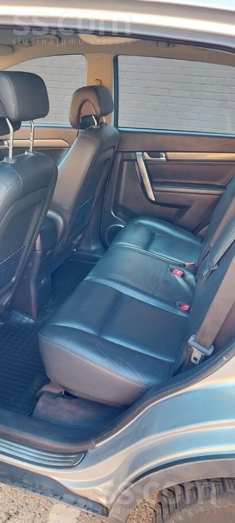 Chevrolet Captiva 2007 Cēsis, ar dzinēja tilpumu 2.40 L un nobraukumu 355 tūkst. km par 3200 €, foto 12 vietnē AUTOMOTO.COM.LV