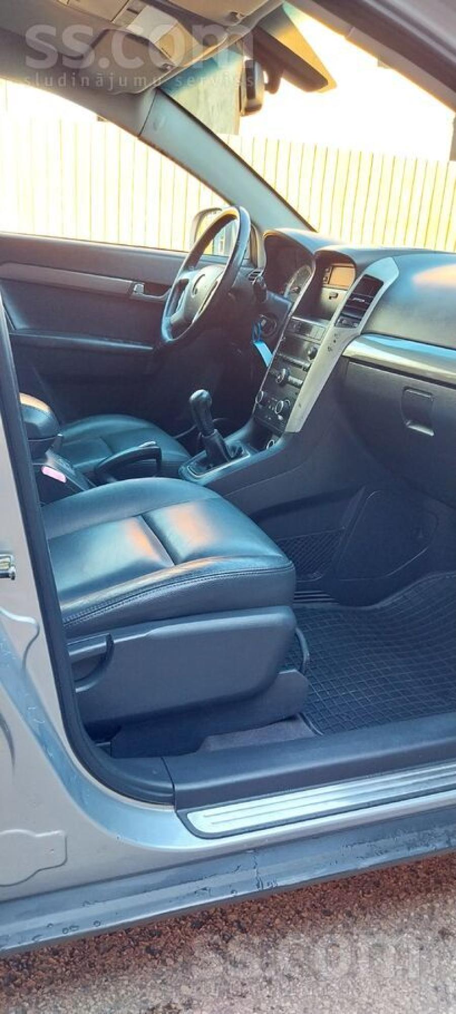Chevrolet Captiva 2007 Cēsis, ar dzinēja tilpumu 2.40 L un nobraukumu 355 tūkst. km par 3200 €, foto 18 vietnē AUTOMOTO.COM.LV