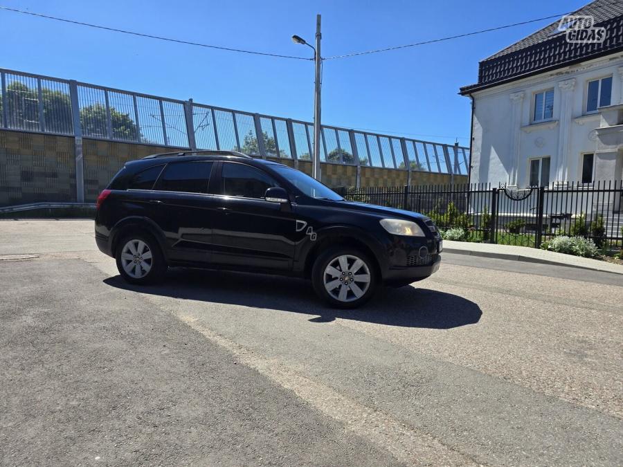 Chevrolet Captiva 2007 in Klaipeda, with an engine capacity of 2.00 L and mileage of 290 thousand km for 2650 €, photo 3 on AUTOMOTO.COM.LV