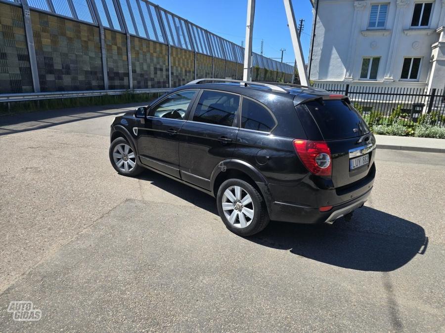 Chevrolet Captiva 2007 in Klaipeda, with an engine capacity of 2.00 L and mileage of 290 thousand km for 2650 €, photo 6 on AUTOMOTO.COM.LV