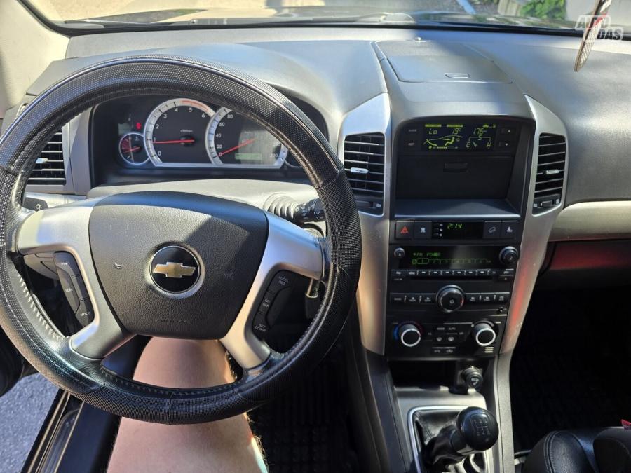 Chevrolet Captiva 2007 in Klaipeda, with an engine capacity of 2.00 L and mileage of 290 thousand km for 2650 €, photo 19 on AUTOMOTO.COM.LV