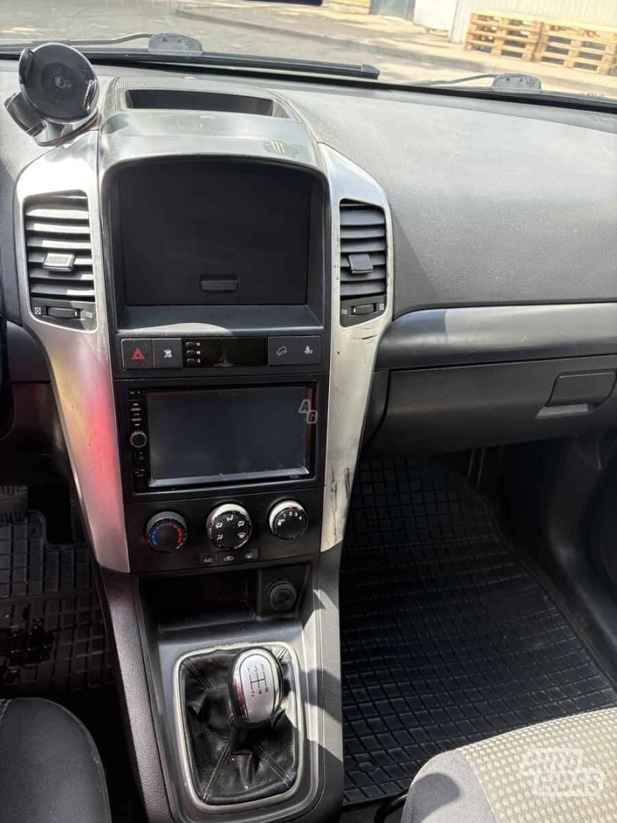 Chevrolet Captiva 2007 Plungė, ar dzinēja tilpumu 2.00 L un nobraukumu 296 tūkst. km par 2000 €, foto 14 vietnē AUTOMOTO.COM.LV