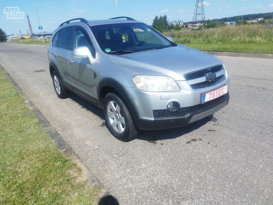 Chevrolet Captiva 2007 in Mazeikiai, with an engine capacity of 3.20 L and mileage of 365 thousand km for 2000 €, photo 8 on AUTOMOTO.COM.LV