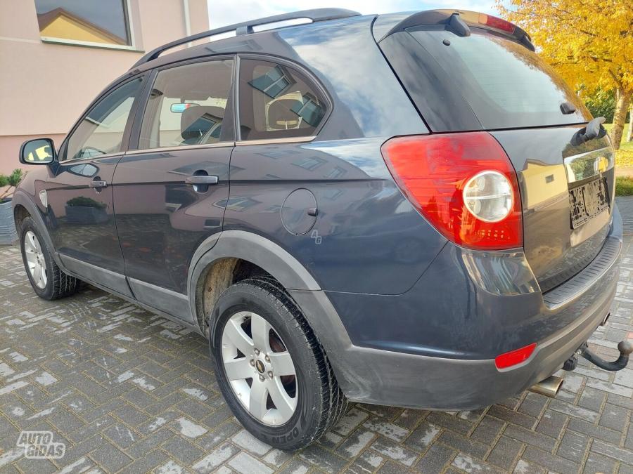 Chevrolet Captiva 2007 in Kretinga, with an engine capacity of 2.00 L and mileage of 236 thousand km for 2550 €, photo 3 on AUTOMOTO.COM.LV