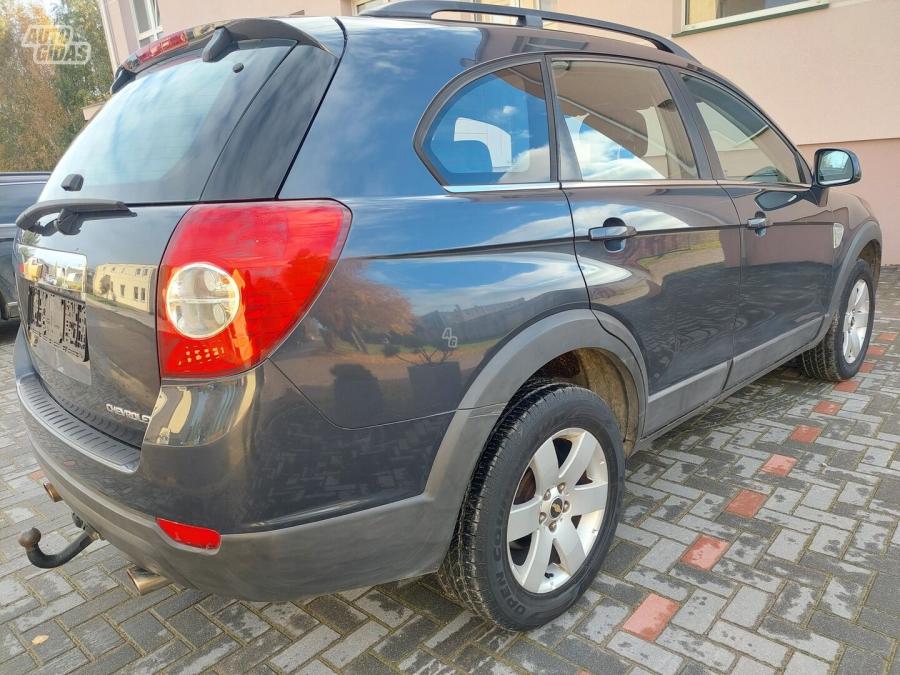 Chevrolet Captiva 2007 in Kretinga, with an engine capacity of 2.00 L and mileage of 236 thousand km for 2550 €, photo 5 on AUTOMOTO.COM.LV