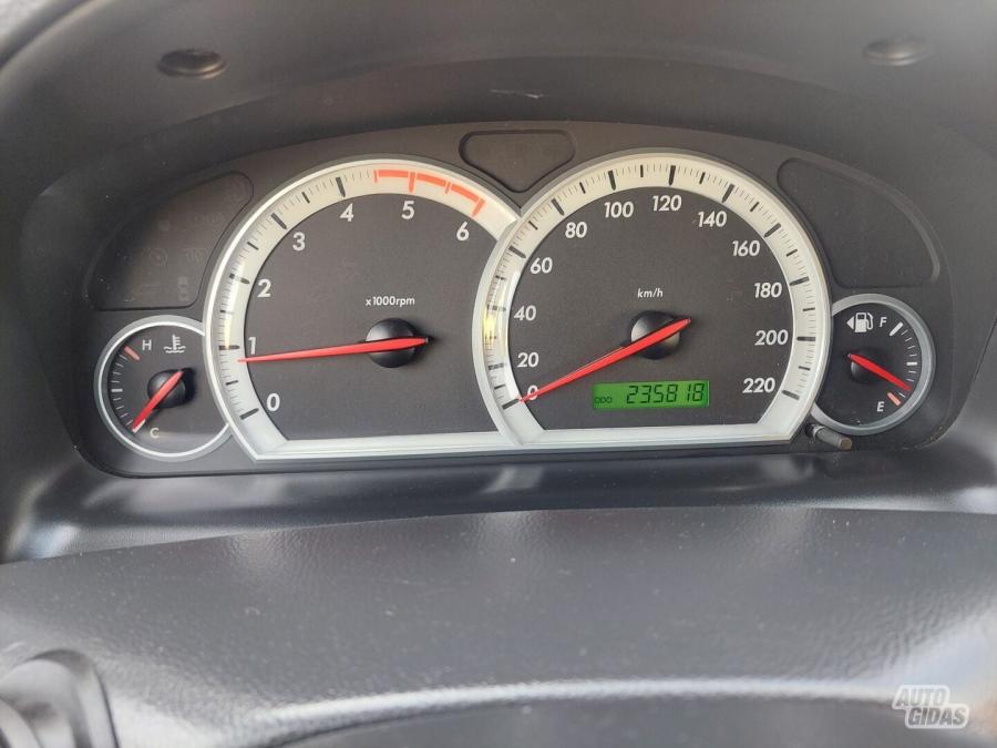 Chevrolet Captiva 2007 in Kretinga, with an engine capacity of 2.00 L and mileage of 236 thousand km for 2550 €, photo 7 on AUTOMOTO.COM.LV