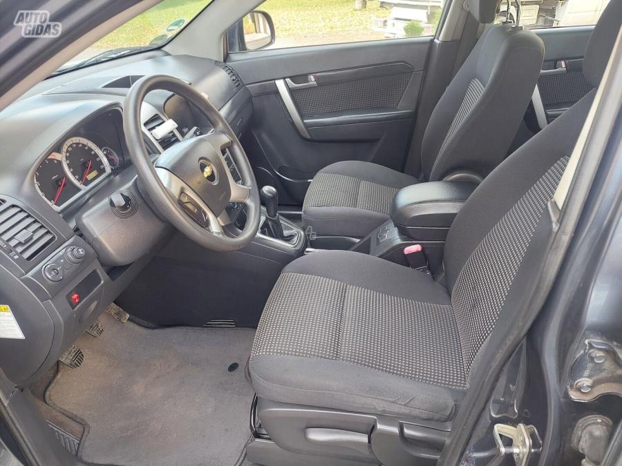 Chevrolet Captiva 2007 in Kretinga, with an engine capacity of 2.00 L and mileage of 236 thousand km for 2550 €, photo 8 on AUTOMOTO.COM.LV