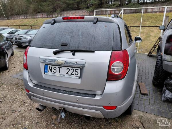 Chevrolet Captiva 2008 Viļņa, ar dzinēja tilpumu 2.00 L un nobraukumu 299 tūkst. km par 1800 €, foto 3 vietnē AUTOMOTO.COM.LV