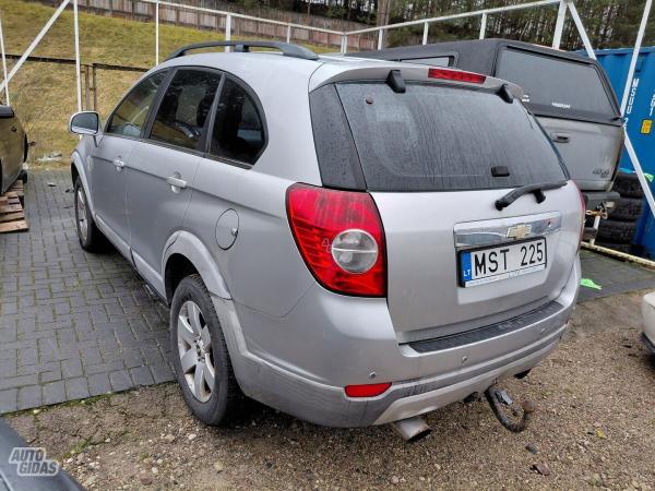 Chevrolet Captiva 2008 Viļņa, ar dzinēja tilpumu 2.00 L un nobraukumu 299 tūkst. km par 1800 €, foto 4 vietnē AUTOMOTO.COM.LV