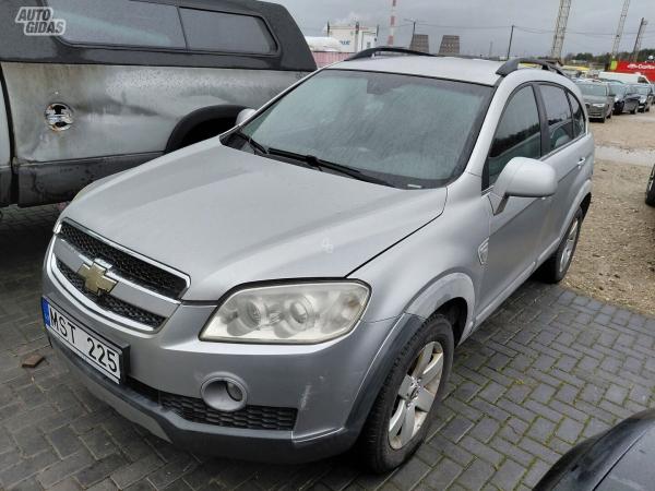 Chevrolet Captiva 2008 Viļņa, ar dzinēja tilpumu 2.00 L un nobraukumu 299 tūkst. km par 1800 €, foto 7 vietnē AUTOMOTO.COM.LV