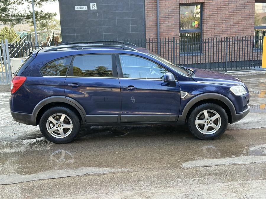 Chevrolet Captiva 2008 in Vilnius, with an engine capacity of 2.00 L and mileage of 265 thousand km for 3000 €, photo 4 on AUTOMOTO.COM.LV