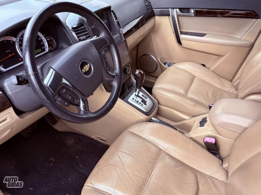 Chevrolet Captiva 2008 Viļņa, ar dzinēja tilpumu 2.00 L un nobraukumu 267 tūkst. km par 2000 €, foto 10 vietnē AUTOMOTO.COM.LV