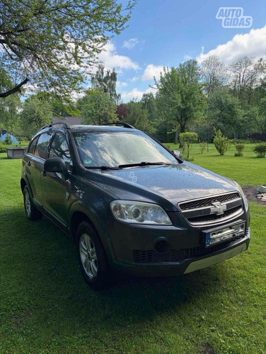 Chevrolet Captiva 2008 in Ignalina, with an engine capacity of 2.40 L and mileage of 342 thousand km for 2950 €, photo 4 on AUTOMOTO.COM.LV