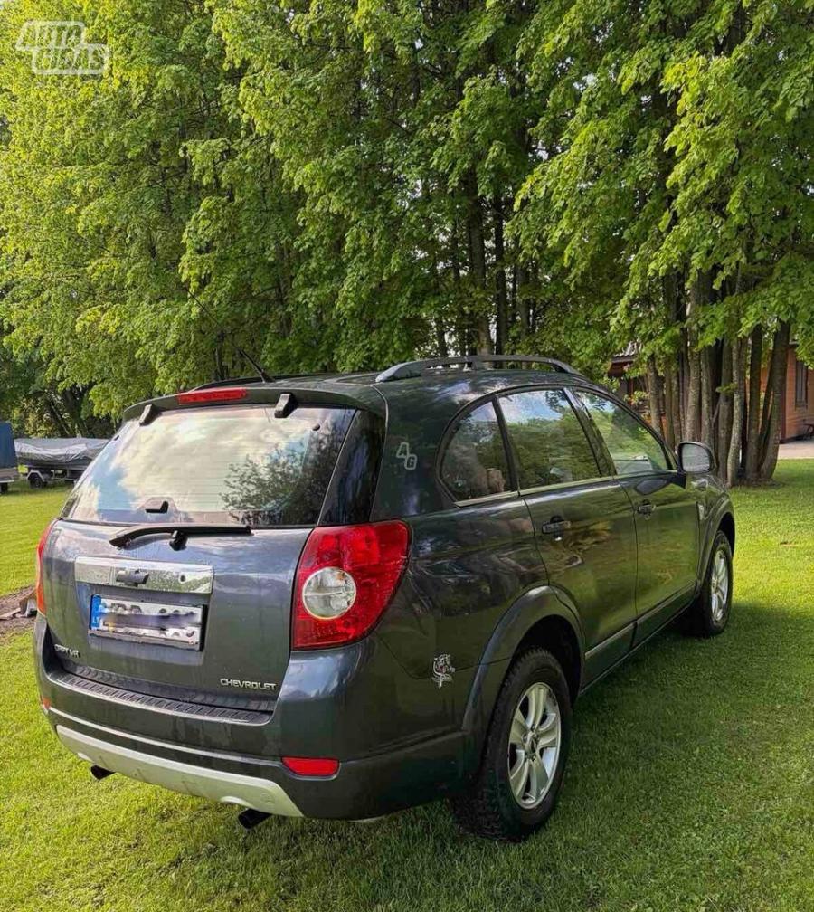 Chevrolet Captiva 2008 in Ignalina, with an engine capacity of 2.40 L and mileage of 342 thousand km for 2950 €, photo 8 on AUTOMOTO.COM.LV
