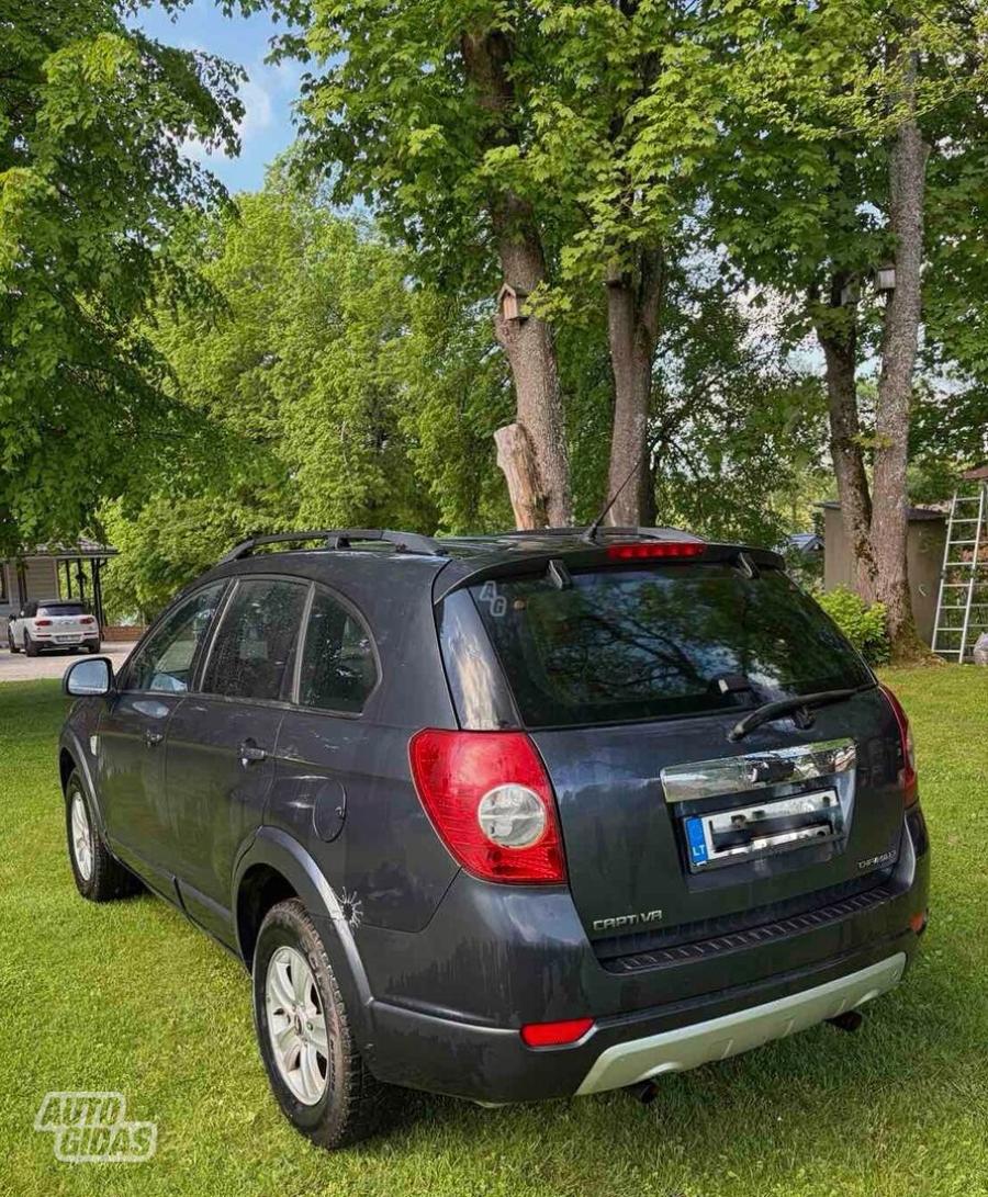 Chevrolet Captiva 2008 in Ignalina, with an engine capacity of 2.40 L and mileage of 342 thousand km for 2950 €, photo 9 on AUTOMOTO.COM.LV