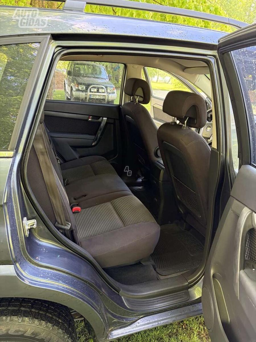 Chevrolet Captiva 2008 in Ignalina, with an engine capacity of 2.40 L and mileage of 342 thousand km for 2950 €, photo 12 on AUTOMOTO.COM.LV