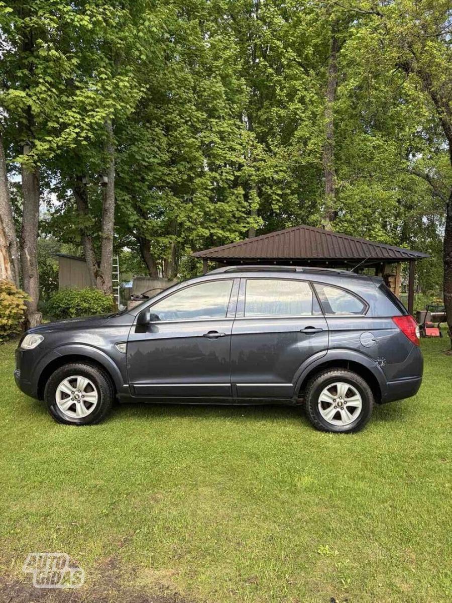Chevrolet Captiva 2008 Ignalina, ar dzinēja tilpumu 2.40 L un nobraukumu 342 tūkst. km par 2950 €, foto 5 vietnē AUTOMOTO.COM.LV