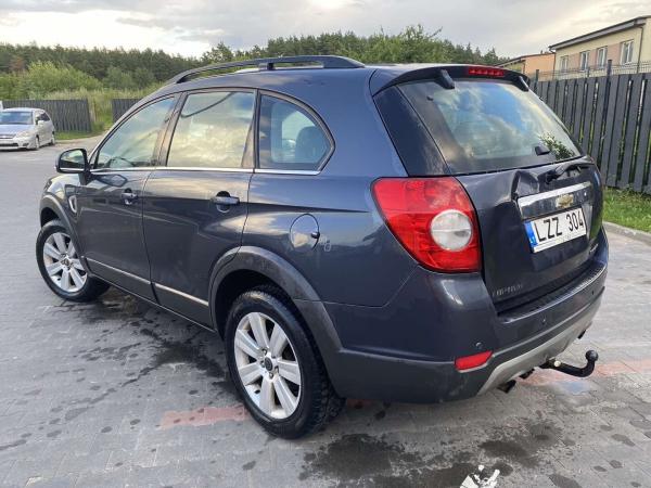 Chevrolet Captiva 2008 in Vilnius, with an engine capacity of 2.00 L and mileage of 320 thousand km for 2600 €, photo 4 on AUTOMOTO.COM.LV