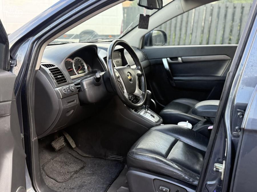 Chevrolet Captiva 2008 Viļņa, ar dzinēja tilpumu 2.00 L un nobraukumu 320 tūkst. km par 2600 €, foto 7 vietnē AUTOMOTO.COM.LV