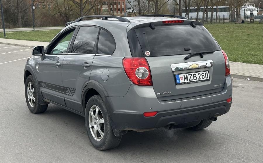 Chevrolet Captiva 2009 in Siauliai, with an engine capacity of 2.40 L and mileage of 278 thousand km for 3200 €, photo 7 on AUTOMOTO.COM.LV