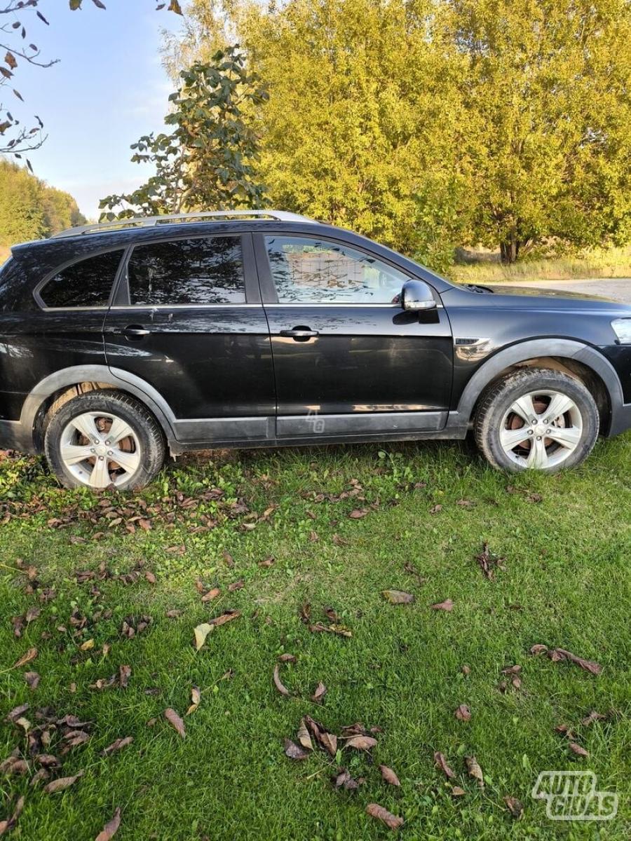 Chevrolet Captiva 2011 in Gargzdai, with an engine capacity of 2.00 L and mileage of 200 thousand km for 2500 €, photo 1 on AUTOMOTO.COM.LV