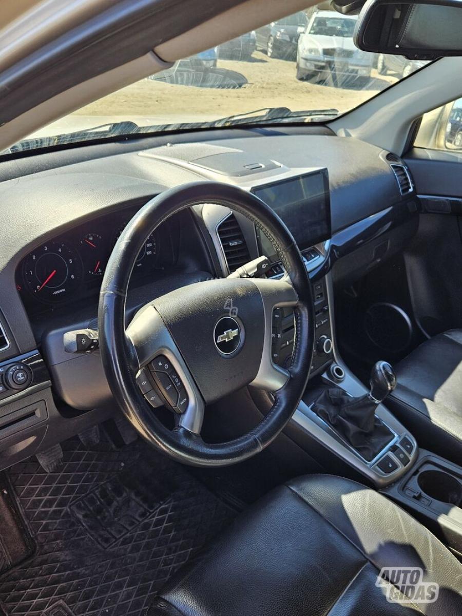 Chevrolet Captiva 2011 Kluonaliai, ar dzinēja tilpumu 2.20 L un nobraukumu 300 tūkst. km par 4890 €, foto 21 vietnē AUTOMOTO.COM.LV