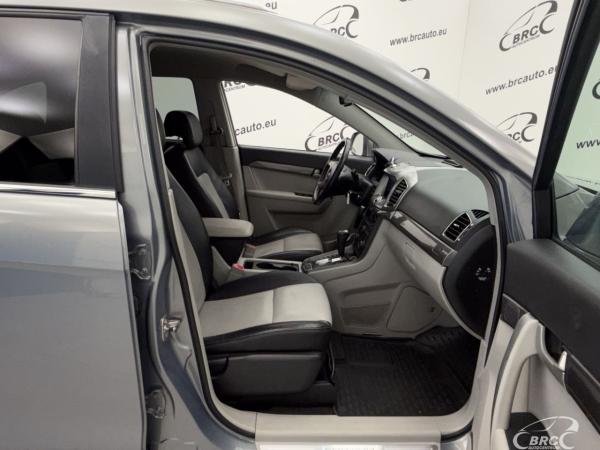 Chevrolet Captiva 2011 in Vilnius, with an engine capacity of 2.23 L and mileage of 232 thousand km for 4500 €, photo 4 on AUTOMOTO.COM.LV