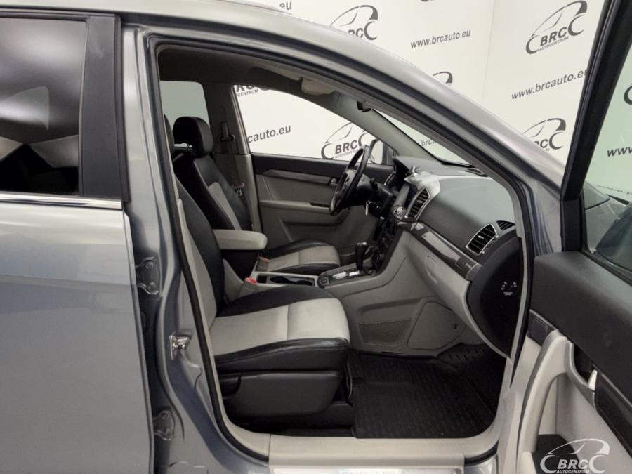 Chevrolet Captiva 2011 Viļņa, ar dzinēja tilpumu 2.23 L un nobraukumu 232 tūkst. km par 4500 €, foto 5 vietnē AUTOMOTO.COM.LV
