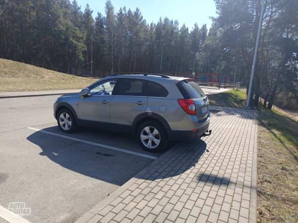 Chevrolet Captiva 2011 Viļņa vietnē Chevrolet Captiva 2011 Viļņa, ar dzinēja tilpumu 2.00 L un nobraukumu 250 tūkst. km par 1800 €, foto 6 vietnē AUTOMOTO.COM.LV