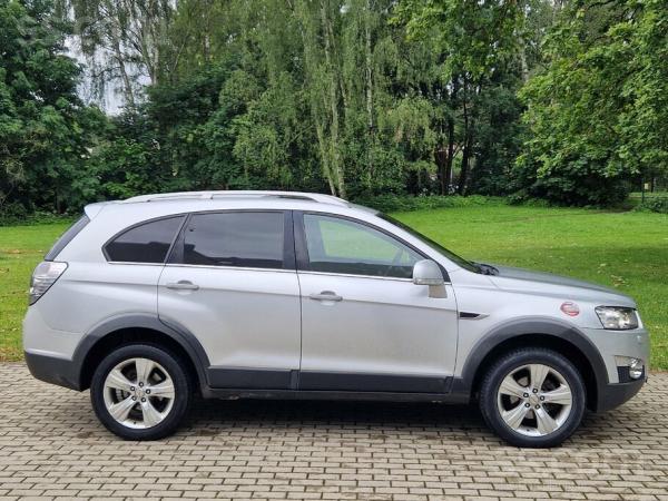 Chevrolet Captiva 2012 Rīga, ar dzinēja tilpumu 2.00 L un nobraukumu 300 tūkst. km par 4790 €, foto 4 vietnē AUTOMOTO.COM.LV