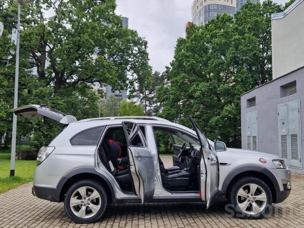 Chevrolet Captiva 2012 Rīga, ar dzinēja tilpumu 2.00 L un nobraukumu 300 tūkst. km par 4790 €, foto 8 vietnē AUTOMOTO.COM.LV