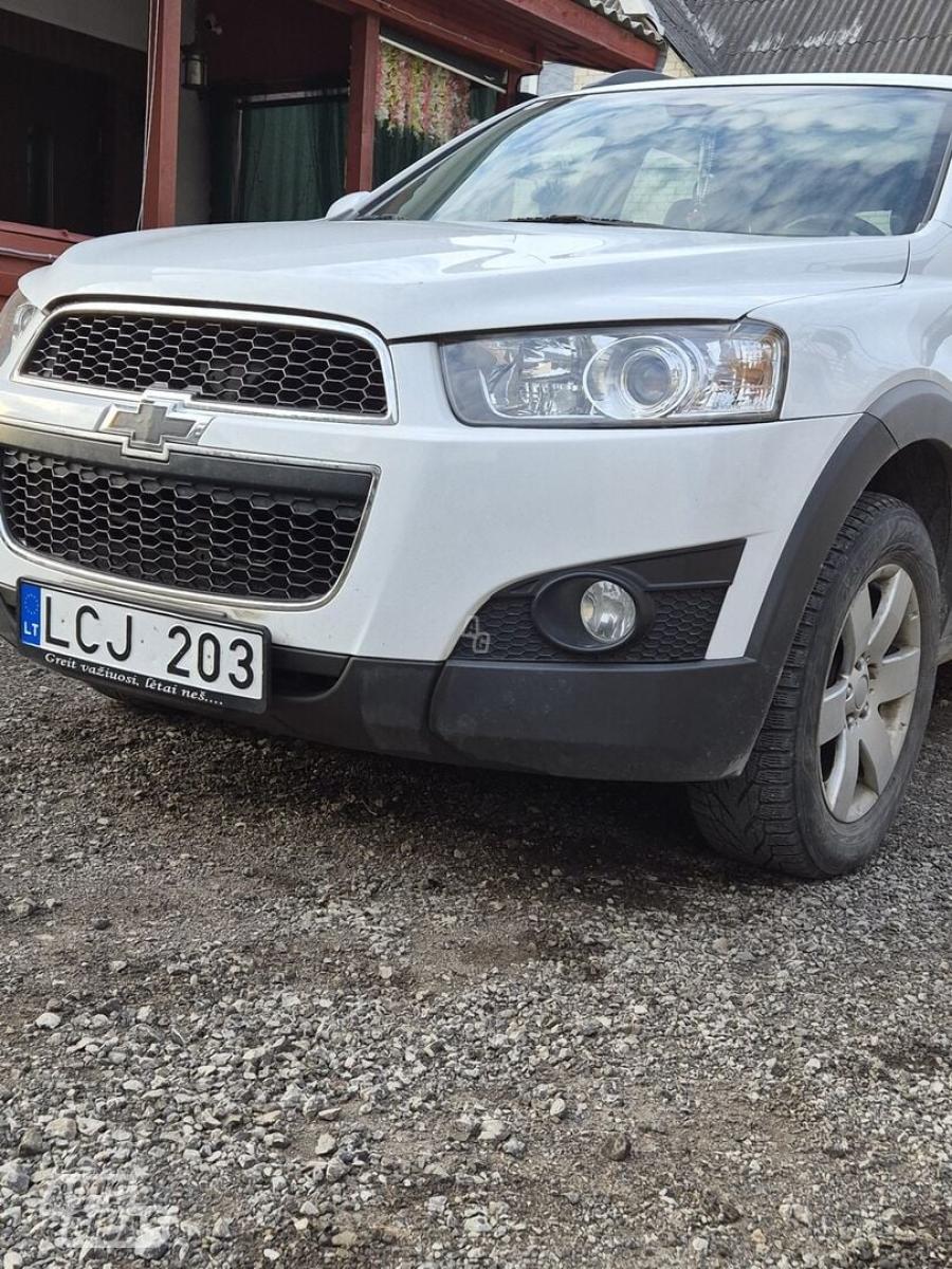 Chevrolet Captiva 2012 in Panevezys, with an engine capacity of 2.20 L and mileage of 250 thousand km for 5200 €, photo 4 on AUTOMOTO.COM.LV