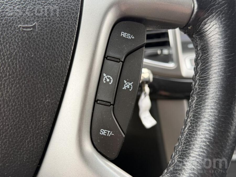 Chevrolet Captiva 2012 in Riga, with an engine capacity of 2.40 L and mileage of 168 thousand km for 7650 €, photo 8 on AUTOMOTO.COM.LV