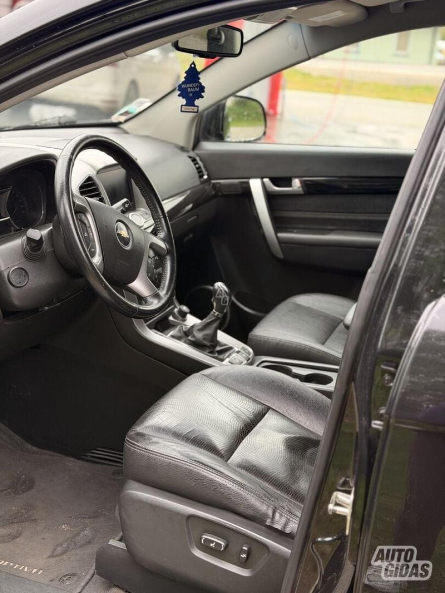 Chevrolet Captiva 2013 Viļņa, ar dzinēja tilpumu 2.20 L un nobraukumu 213 tūkst. km par 4700 €, foto 15 vietnē AUTOMOTO.COM.LV