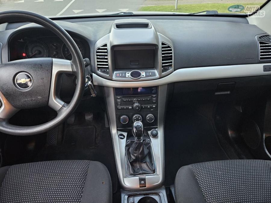 Chevrolet Captiva 2013 in Mazeikiai, with an engine capacity of 2.20 L and mileage of 278 thousand km for 3250 €, photo 16 on AUTOMOTO.COM.LV