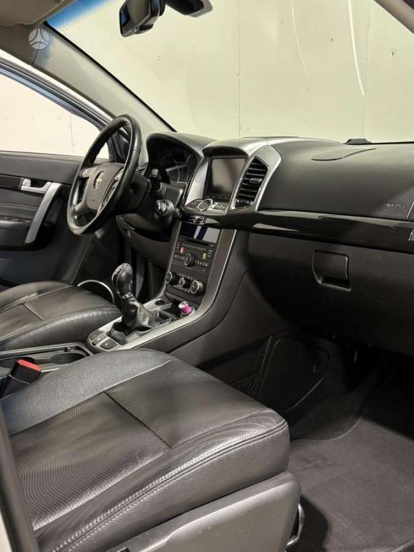Chevrolet Captiva 2013 in Klaipeda, with an engine capacity of 0.00 L and mileage of 211 thousand km for 6999 €, photo 5 on AUTOMOTO.COM.LV