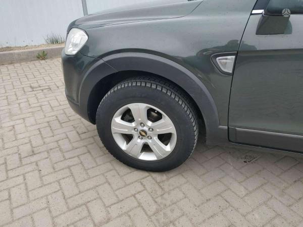 Green Chevrolet Captiva 2007 in Joniskis, with an engine capacity of 1.99 L and mileage of 285 thousand km for 3000 €, photo 4 on AUTOMOTO.COM.LV