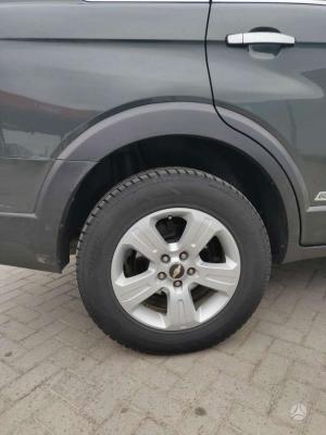 Green Chevrolet Captiva 2007 in Joniskis, with an engine capacity of 1.99 L and mileage of 285 thousand km for 3000 €, photo 8 on AUTOMOTO.COM.LV