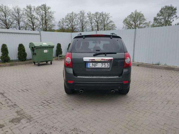 Green Chevrolet Captiva 2007 in Joniskis, with an engine capacity of 1.99 L and mileage of 285 thousand km for 3000 €, photo 8 on AUTOMOTO.COM.LV