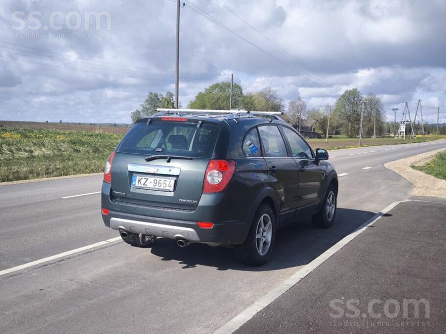Zaļš Chevrolet Captiva 2008 Kuldīga, ar dzinēja tilpumu 2.00 L un nobraukumu 276 tūkst. km par 2600 €, foto 4 vietnē AUTOMOTO.COM.LV