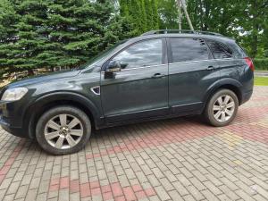 Green Chevrolet Captiva 2009 in Visaginas, with an engine capacity of 2.00 L and mileage of 273 thousand km for 3999 €, photo 3 on AUTOMOTO.COM.LV