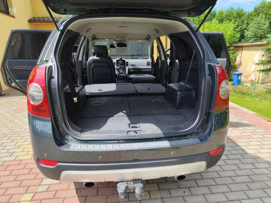 Green Chevrolet Captiva 2009 in Visaginas, with an engine capacity of 2.00 L and mileage of 273 thousand km for 3999 €, photo 14 on AUTOMOTO.COM.LV