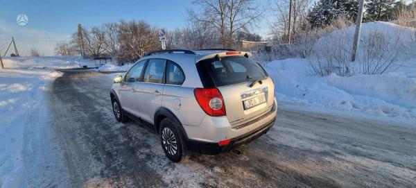 Pelēks Chevrolet Captiva 2006 Viļņa, ar dzinēja tilpumu 2.41 L un nobraukumu 350 tūkst. km par 1700 €, foto 5 vietnē AUTOMOTO.COM.LV